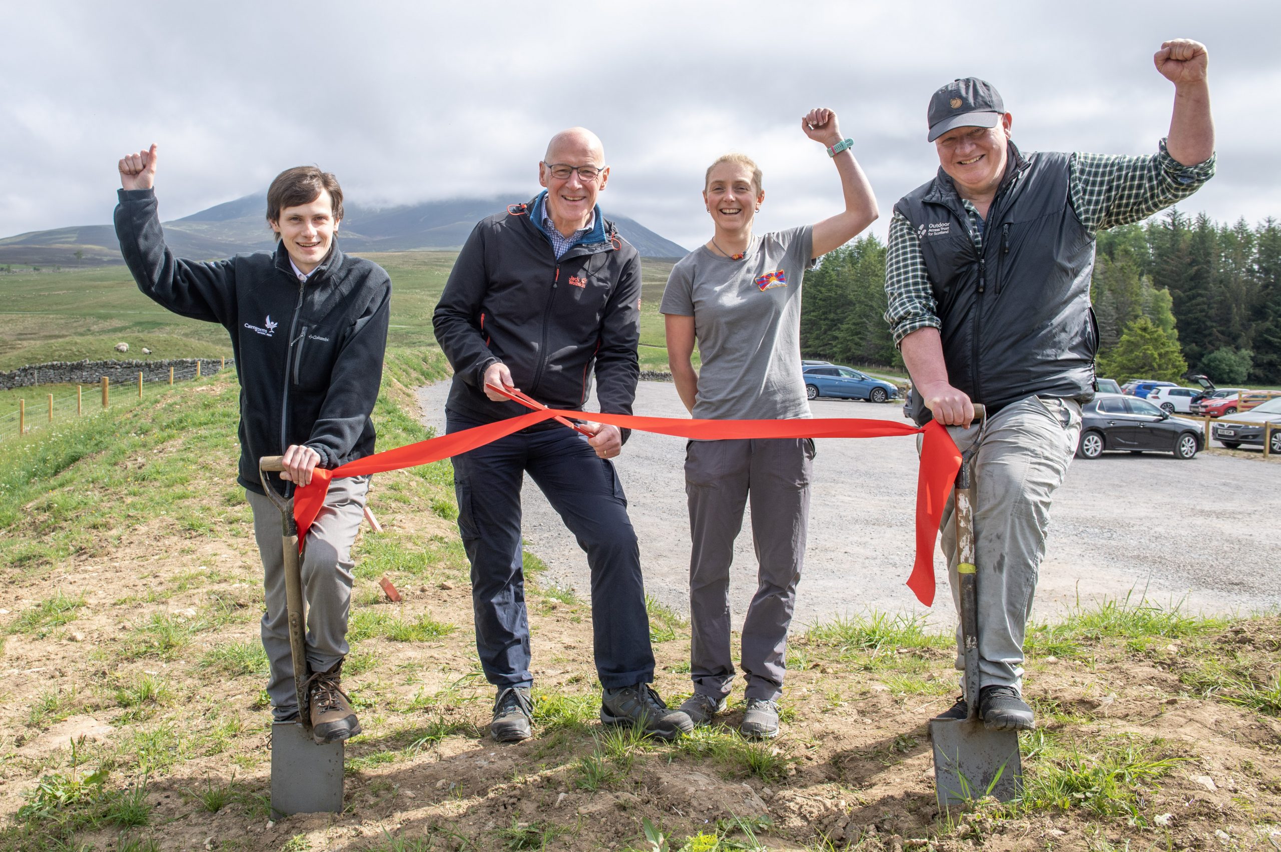 New Beinn a' Ghlo trailhead car park gives back to the mountains ...